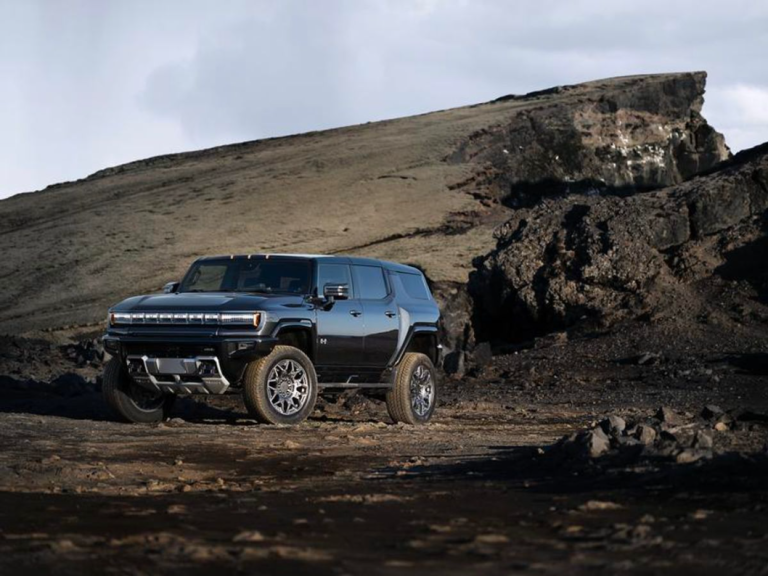 2025 GMC Hummer EV SUV vs. the 2025 GMC Hummer EV Pickup | Menomonee ...